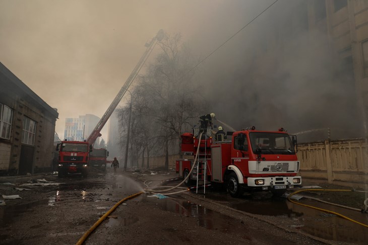 Ruski raketni napad na Kijev, deset ozlijeđenih - Glas Istre Ruski raketni napad na Kijev, deset ozlijeđenih - Glas Istre